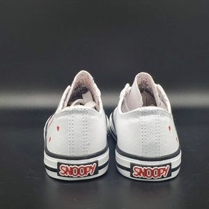 peanut’s | Shoes | Peanuts Snoopy White Canvas Laceup Children Shoe ...